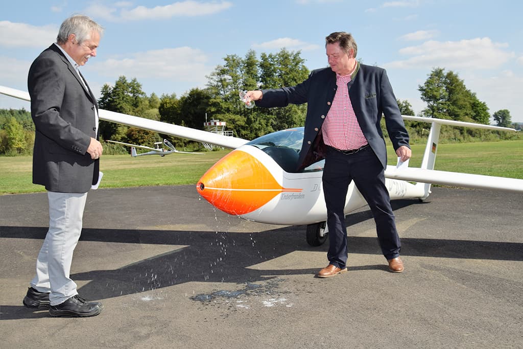 Bayerischer Staatssekretär tauft Discus 2b